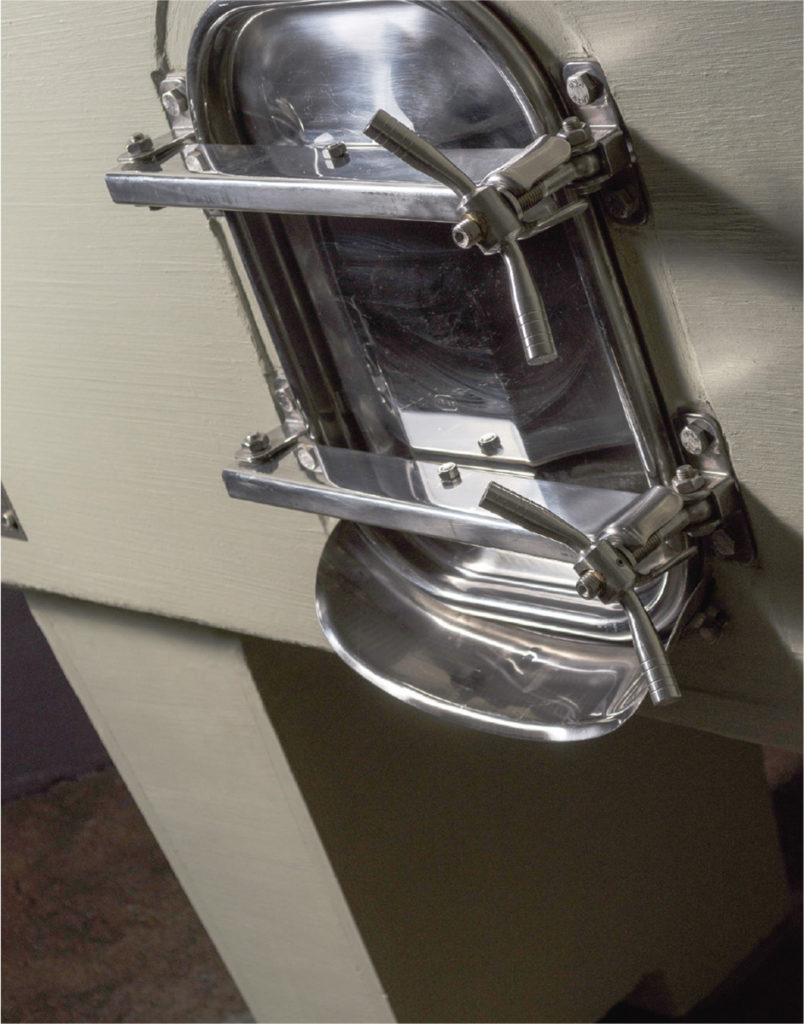 Cuve à vin bourguignonne - Nomblot